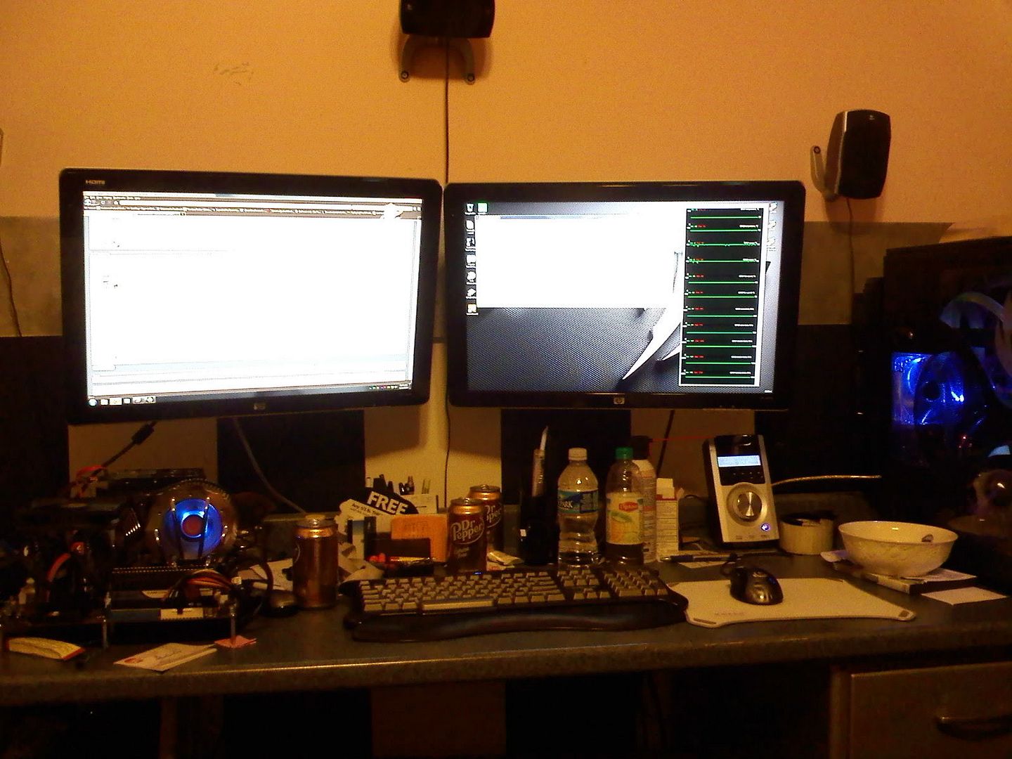 Eyefinity owners:: Recommend triple VESA mount for three 25.5" monitors | Overclock.net